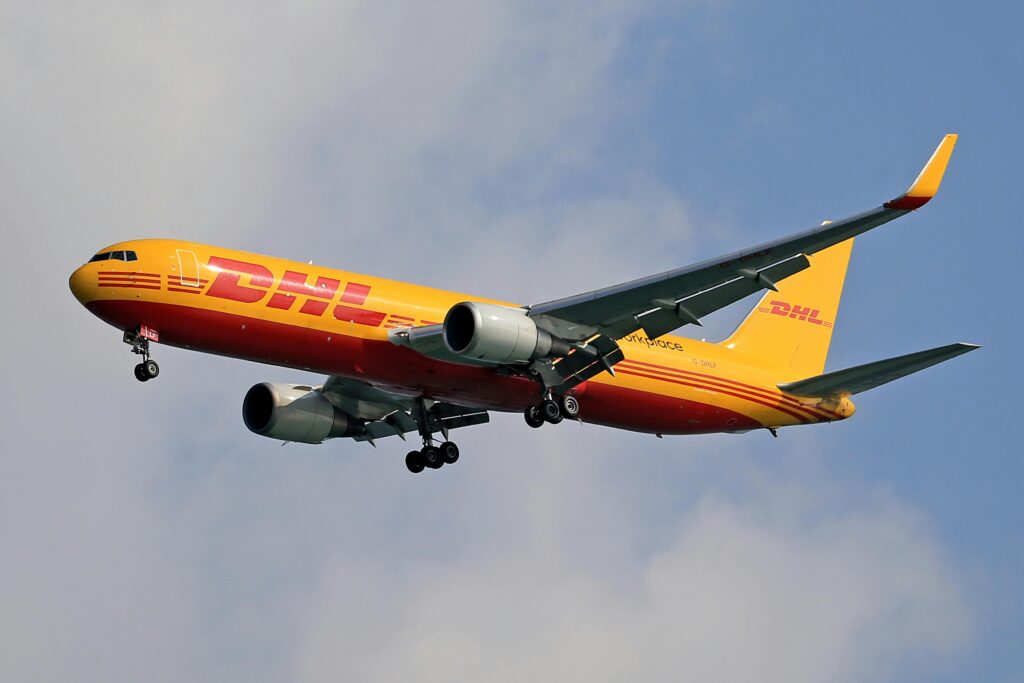 DHL en PostNL passen duurzaamheidsclaims aan na actie ACM | Risk ...